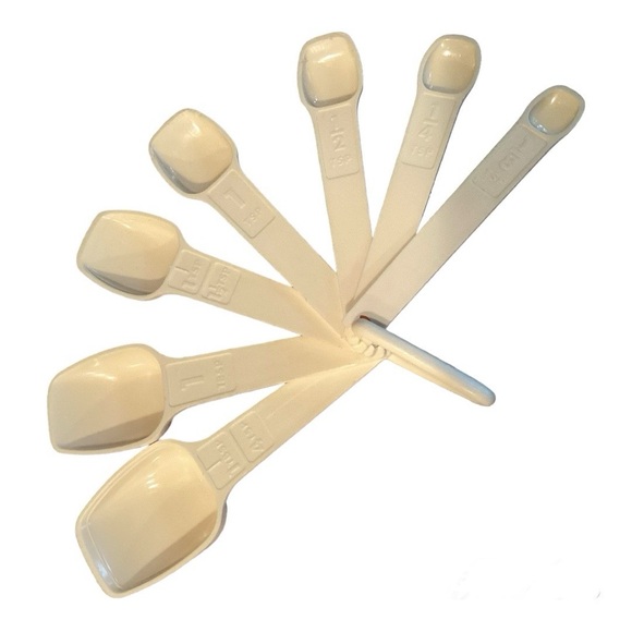 Tupperware | Kitchen | Rare Full Set Of Vintage Tupperware Measuring ...